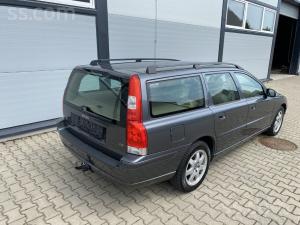 Grey Volvo V70 2006 in Balvi, with an engine capacity of 2.40 L and mileage of 351 thousand km for 2440 €, photo 9 on AUTOMOTO.COM.LV