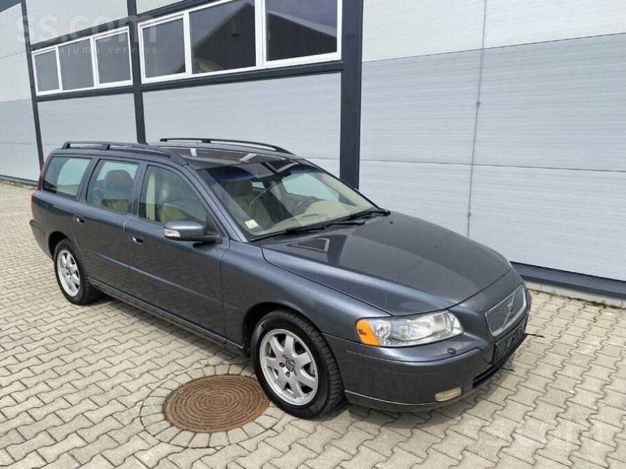 Grey Volvo V70 2006 in Balvi, with an engine capacity of 2.40 L and mileage of 351 thousand km for 2440 €, photo 10 on AUTOMOTO.COM.LV