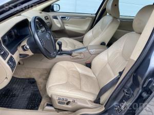Grey Volvo V70 2006 in Balvi, with an engine capacity of 2.40 L and mileage of 351 thousand km for 2440 €, photo 17 on AUTOMOTO.COM.LV