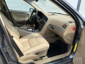 Grey Volvo V70 2006 in Balvi, with an engine capacity of 2.40 L and mileage of 351 thousand km for 2440 €, photo 21 on AUTOMOTO.COM.LV