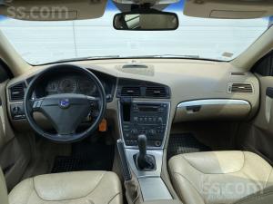 Grey Volvo V70 2006 in Balvi, with an engine capacity of 2.40 L and mileage of 351 thousand km for 2440 €, photo 22 on AUTOMOTO.COM.LV
