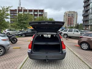 Grey Volvo V70 2006 in Riga, with an engine capacity of 2.40 L and mileage of 295 thousand km for 2990 €, photo 7 on AUTOMOTO.COM.LV