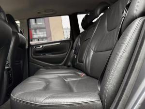 Grey Volvo V70 2006 in Riga, with an engine capacity of 2.40 L and mileage of 295 thousand km for 2990 €, photo 12 on AUTOMOTO.COM.LV