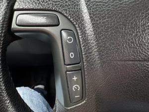 Grey Volvo V70 2006 in Riga, with an engine capacity of 2.40 L and mileage of 295 thousand km for 2990 €, photo 19 on AUTOMOTO.COM.LV