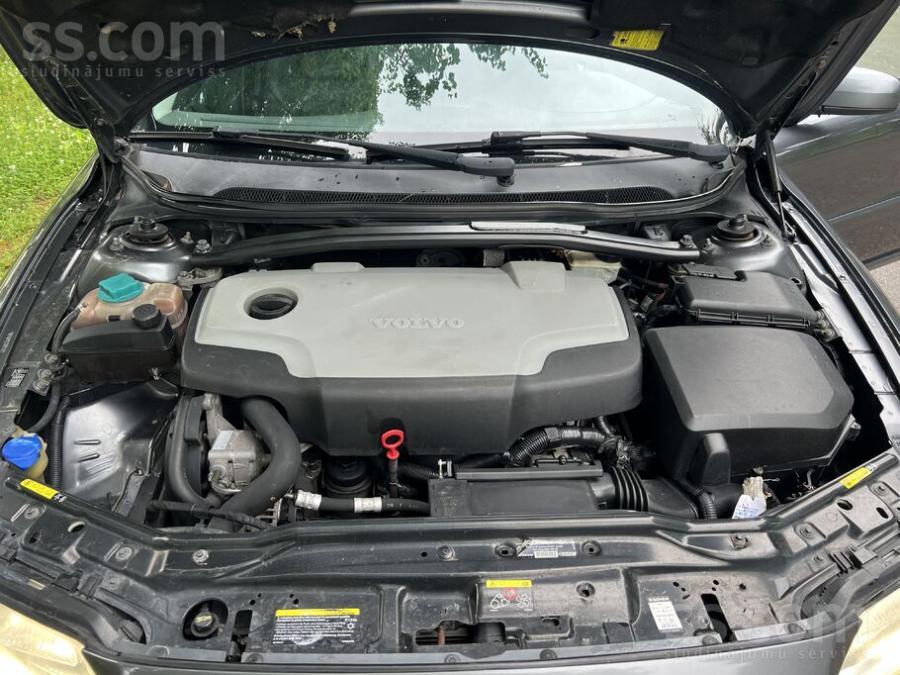 Grey Volvo V70 2006 in Rezekne, with an engine capacity of 2.40 L and mileage of 270 thousand km for 3350 €, photo 14 on AUTOMOTO.COM.LV