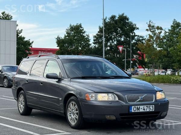 Серый Вольво В70 2006 в Рига, объемом двигателя 2.40 л и пробегом 340 тыс. км за 1500 €, фото 2 на AUTOMOTO.COM.LV