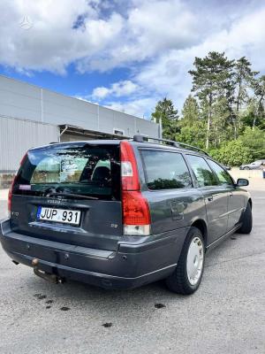 Pelēks Volvo V70 2006 Viļņa, ar dzinēja tilpumu 2.40 L un nobraukumu 400 tūkst. km par 1950 €, foto 5 vietnē AUTOMOTO.COM.LV