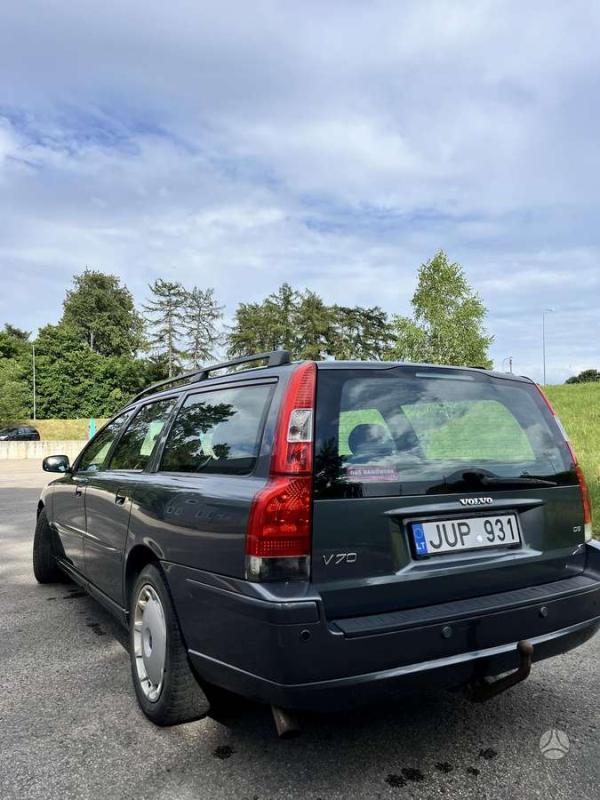 Pelēks Volvo V70 2006 Viļņa, ar dzinēja tilpumu 2.40 L un nobraukumu 400 tūkst. km par 1950 €, foto 7 vietnē AUTOMOTO.COM.LV