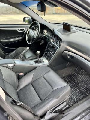 Pelēks Volvo V70 2006 Viļņa, ar dzinēja tilpumu 2.40 L un nobraukumu 400 tūkst. km par 1950 €, foto 12 vietnē AUTOMOTO.COM.LV