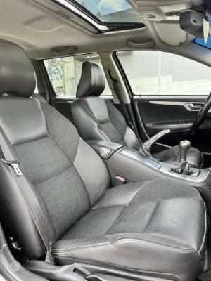 Pelēks Volvo V70 2006 Viļņa, ar dzinēja tilpumu 2.40 L un nobraukumu 400 tūkst. km par 1950 €, foto 13 vietnē AUTOMOTO.COM.LV