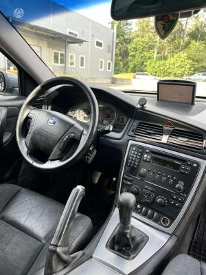 Pelēks Volvo V70 2006 Viļņa, ar dzinēja tilpumu 2.40 L un nobraukumu 400 tūkst. km par 1950 €, foto 17 vietnē AUTOMOTO.COM.LV