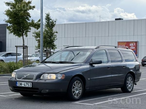 Grey Volvo V70 2006 in Riga, with an engine capacity of 2.40 L and mileage of 0 thousand km for 1450 €, photo 2 on AUTOMOTO.COM.LV