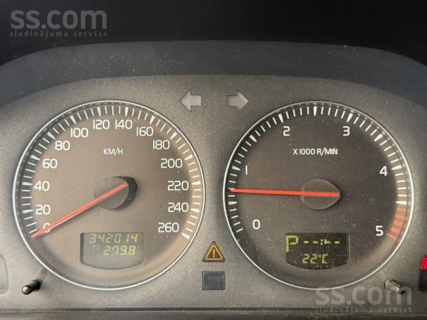 Grey Volvo V70 2006 in Riga, with an engine capacity of 2.40 L and mileage of 0 thousand km for 1450 €, photo 7 on AUTOMOTO.COM.LV