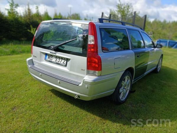 Pelēks Volvo V70 2006 Jelgava, ar dzinēja tilpumu 2.40 L un nobraukumu 0 tūkst. km par 1400 €, foto 3 vietnē AUTOMOTO.COM.LV