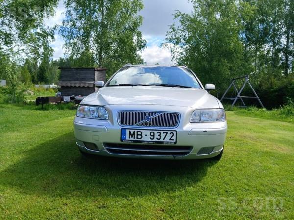 Pelēks Volvo V70 2006 Jelgava, ar dzinēja tilpumu 2.40 L un nobraukumu 0 tūkst. km par 1400 €, foto 5 vietnē AUTOMOTO.COM.LV