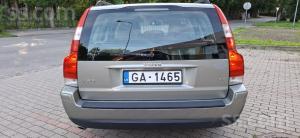 Grey Volvo V70 2006 in Daugavpils, with an engine capacity of 2.40 L and mileage of 376 thousand km for 1700 €, photo 9 on AUTOMOTO.COM.LV