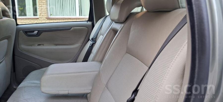 Grey Volvo V70 2006 in Daugavpils, with an engine capacity of 2.40 L and mileage of 376 thousand km for 1700 €, photo 22 on AUTOMOTO.COM.LV