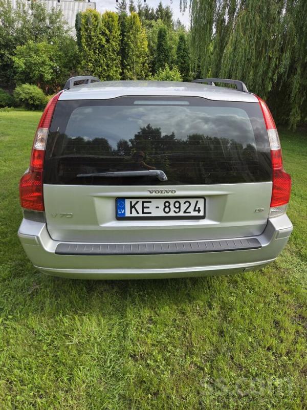 Pelēks Volvo V70 2006 Tukums, ar dzinēja tilpumu 2.40 L un nobraukumu 343 tūkst. km par 2699 €, foto 4 vietnē AUTOMOTO.COM.LV