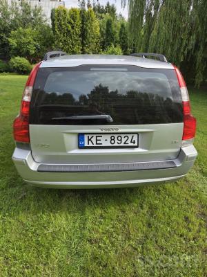 Grey Volvo V70 2006 in Tukums, with an engine capacity of 2.40 L and mileage of 343 thousand km for 2699 €, photo 5 on AUTOMOTO.COM.LV