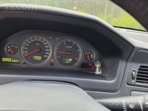 Серый Вольво В70 2006 в Даугавпилс, объемом двигателя 2.40 л и пробегом 300 тыс. км за 1450 €, фото 8 на AUTOMOTO.COM.LV