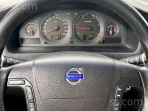 Grey Volvo V70 2006 in Riga, with an engine capacity of 2.40 L and mileage of 388 thousand km for 1390 €, photo 13 on AUTOMOTO.COM.LV