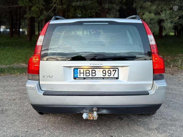 Volvo V70 2006 in Salcininkai on AUTOMOTO.COM.LV Grey Volvo V70 2006 in Salcininkai, with an engine capacity of 2.40 L and mileage of 293 thousand km for 1500 €, photo 8 on AUTOMOTO.COM.LV