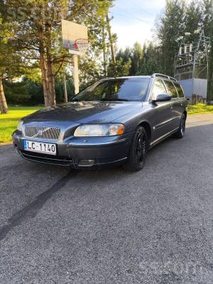 Pelēks Volvo V70 2006 Rīga, ar dzinēja tilpumu 2.40 L un nobraukumu 380 tūkst. km par 1800 €, foto 1 vietnē AUTOMOTO.COM.LV