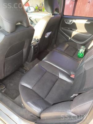 Pelēks Volvo V70 2006 Daugavpils, ar dzinēja tilpumu 2.40 L un nobraukumu 441 tūkst. km par 1200 €, foto 4 vietnē AUTOMOTO.COM.LV