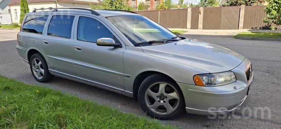 Grey Volvo V70 2006 in Daugavpils, with an engine capacity of 2.40 L and mileage of 443 thousand km for 1800 €, photo 8 on AUTOMOTO.COM.LV