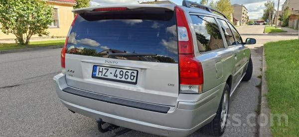 Grey Volvo V70 2006 in Daugavpils, with an engine capacity of 2.40 L and mileage of 443 thousand km for 1800 €, photo 4 on AUTOMOTO.COM.LV