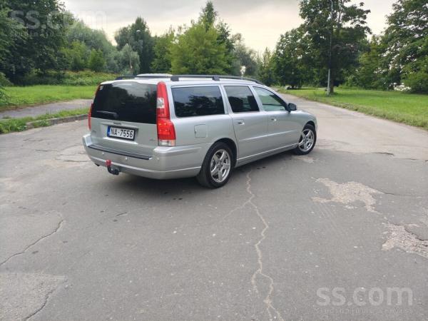 Pelēks Volvo V70 2006 Rīga, ar dzinēja tilpumu 2.40 L un nobraukumu 412 tūkst. km par 2150 €, foto 5 vietnē AUTOMOTO.COM.LV