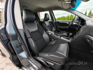 Grey Volvo V70 2006 in Paide, with an engine capacity of 2.40 L and mileage of 289 thousand km for 3990 €, photo 12 on AUTOMOTO.COM.LV