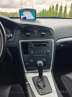 Grey Volvo V70 2006 in Paide, with an engine capacity of 2.40 L and mileage of 289 thousand km for 3990 €, photo 15 on AUTOMOTO.COM.LV