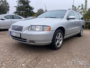 Pelēks Volvo V70 2006 Rīga, ar dzinēja tilpumu 2.40 L un nobraukumu 342 tūkst. km par 2400 €, foto 1 vietnē AUTOMOTO.COM.LV