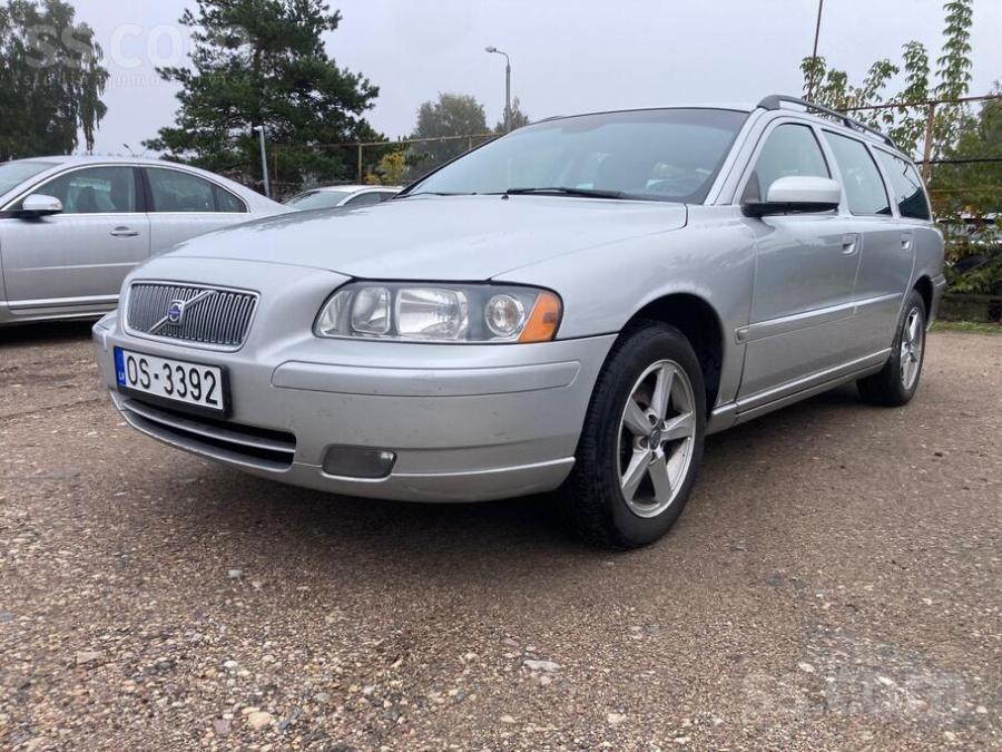 Pelēks Volvo V70 2006 Rīga, ar dzinēja tilpumu 2.40 L un nobraukumu 342 tūkst. km par 2400 €, foto 1 vietnē AUTOMOTO.COM.LV