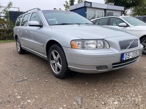 Pelēks Volvo V70 2006 Rīga, ar dzinēja tilpumu 2.40 L un nobraukumu 342 tūkst. km par 2400 €, foto 4 vietnē AUTOMOTO.COM.LV