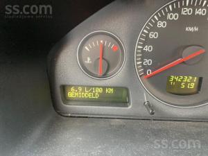 Pelēks Volvo V70 2006 Rīga, ar dzinēja tilpumu 2.40 L un nobraukumu 342 tūkst. km par 2400 €, foto 9 vietnē AUTOMOTO.COM.LV