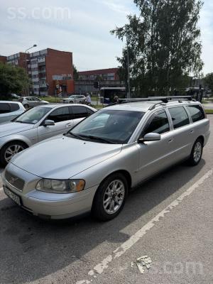 Pelēks Volvo V70 2006 Rīga, ar dzinēja tilpumu 2.40 L un nobraukumu 0 tūkst. km par 2199 €, foto  vietnē AUTOMOTO.COM.LV