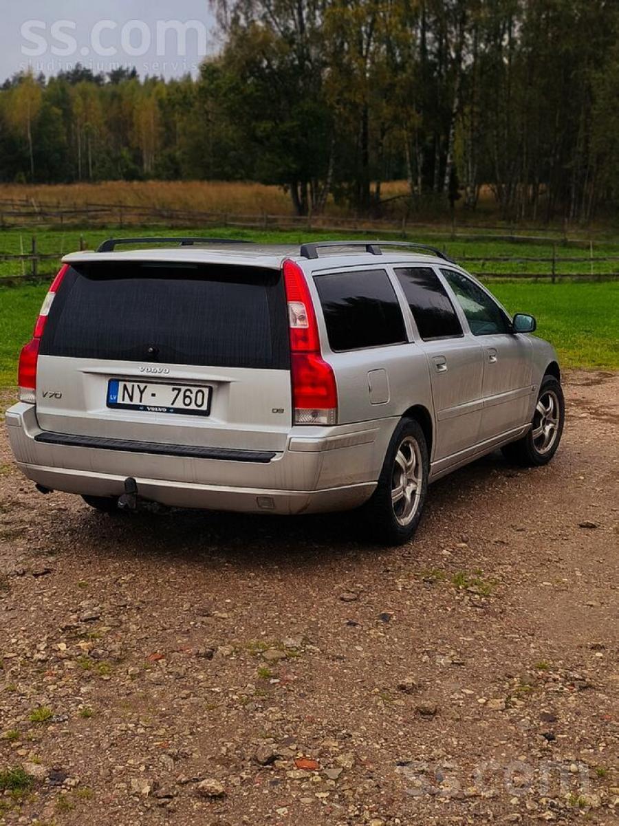 Pelēks Volvo V70 2006 Daugavpils, ar dzinēja tilpumu 2.40 L un nobraukumu 448 tūkst. km par 2300 €, foto 3 vietnē AUTOMOTO.COM.LV