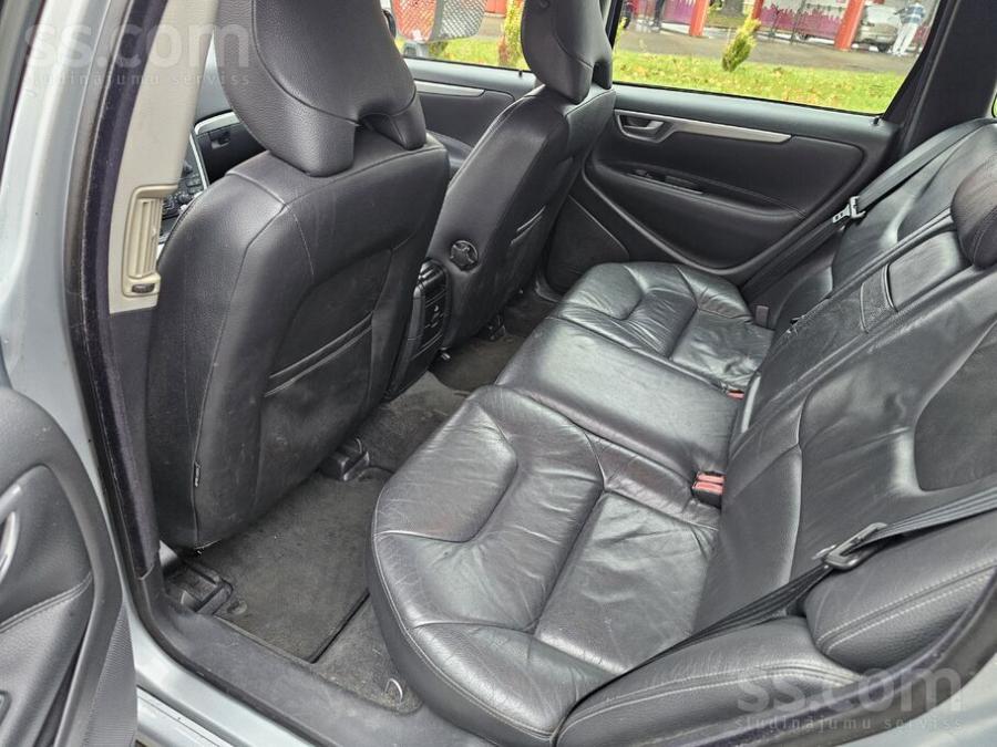 Pelēks Volvo V70 2006 Rīga, ar dzinēja tilpumu 2.40 L un nobraukumu 427 tūkst. km par 2200 €, foto 5 vietnē AUTOMOTO.COM.LV