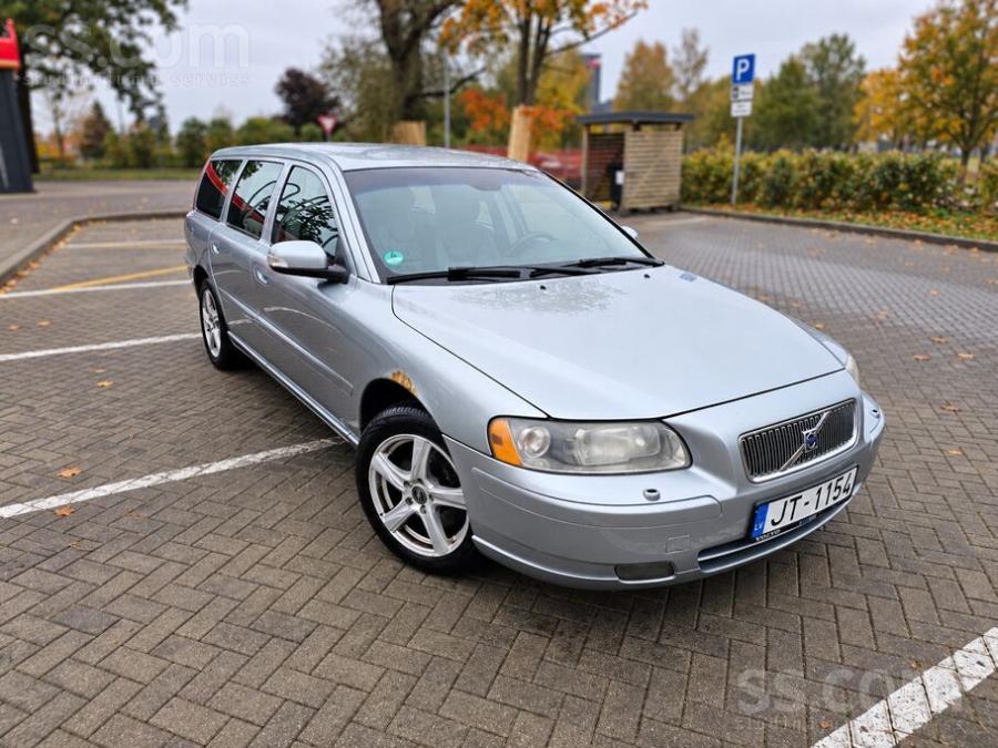 Pelēks Volvo V70 2006 Rīga, ar dzinēja tilpumu 2.40 L un nobraukumu 427 tūkst. km par 2200 €, foto 7 vietnē AUTOMOTO.COM.LV