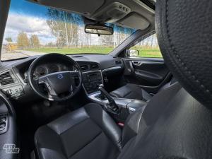 Grey Volvo V70 2006 in Vilnius, with an engine capacity of 2.40 L and mileage of 371 thousand km for 1850 €, photo 6 on AUTOMOTO.COM.LV