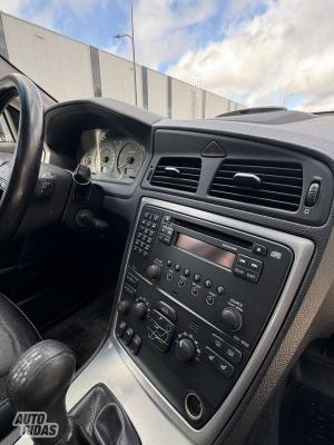 Grey Volvo V70 2006 in Vilnius, with an engine capacity of 2.40 L and mileage of 371 thousand km for 1850 €, photo 11 on AUTOMOTO.COM.LV