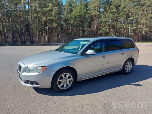 Pelēks Volvo V70 2007 Jūrmala, ar dzinēja tilpumu 2.40 L un nobraukumu 332 tūkst. km par 3950 €, foto 1 vietnē AUTOMOTO.COM.LV