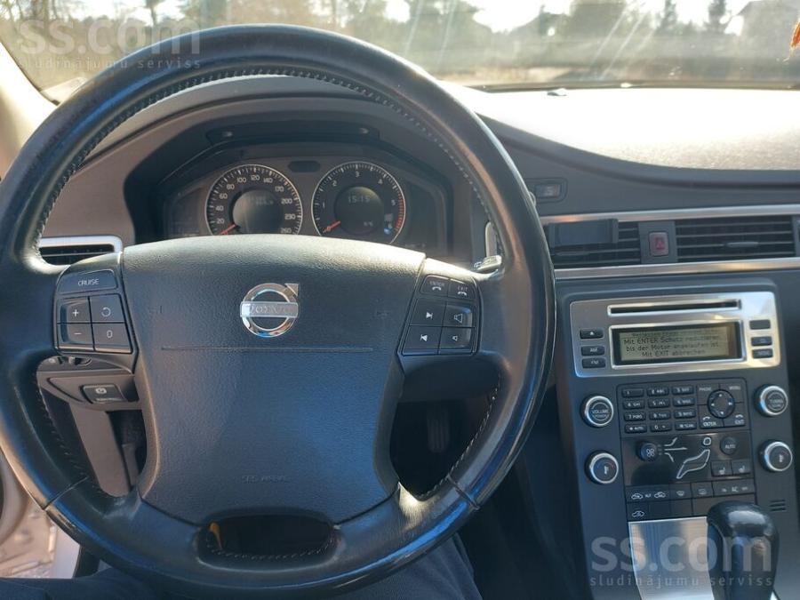 Pelēks Volvo V70 2007 Jūrmala, ar dzinēja tilpumu 2.40 L un nobraukumu 332 tūkst. km par 3950 €, foto 10 vietnē AUTOMOTO.COM.LV