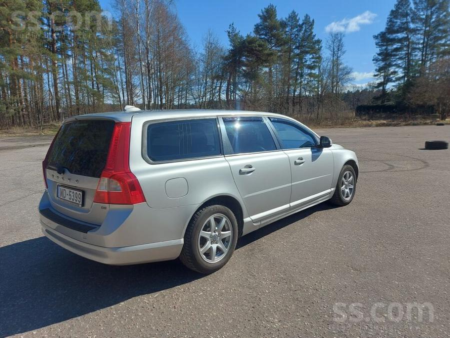 Pelēks Volvo V70 2007 Jūrmala, ar dzinēja tilpumu 2.40 L un nobraukumu 332 tūkst. km par 3950 €, foto 14 vietnē AUTOMOTO.COM.LV