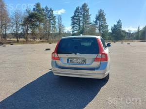 Pelēks Volvo V70 2007 Jūrmala, ar dzinēja tilpumu 2.40 L un nobraukumu 332 tūkst. km par 3950 €, foto 15 vietnē AUTOMOTO.COM.LV