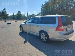 Pelēks Volvo V70 2007 Jūrmala, ar dzinēja tilpumu 2.40 L un nobraukumu 332 tūkst. km par 3950 €, foto 16 vietnē AUTOMOTO.COM.LV