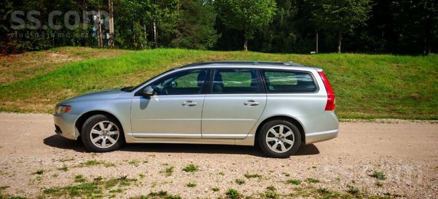 Pelēks Volvo V70 2007 Rīga, ar dzinēja tilpumu 2.40 L un nobraukumu 480 tūkst. km par 4100 €, foto 3 vietnē AUTOMOTO.COM.LV