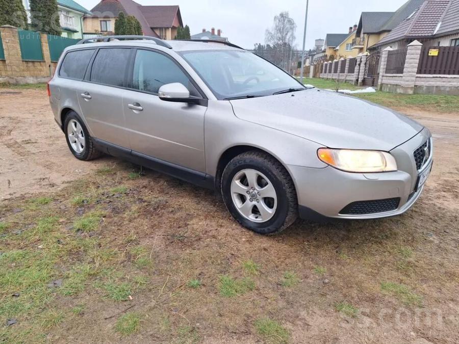 Pelēks Volvo V70 2007 Daugavpils, ar dzinēja tilpumu 2.40 L un nobraukumu 389 tūkst. km par 3650 €, foto 8 vietnē AUTOMOTO.COM.LV